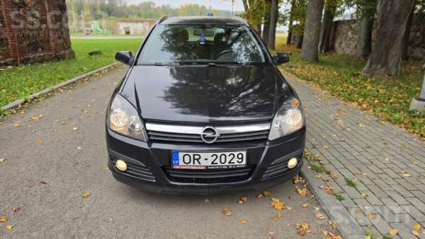 Melns Opel Astra 2006 Balvi, ar dzinēja tilpumu 1.70 L un nobraukumu 360 tūkst. km par 1350 €, foto 3 vietnē AUTOMOTO.COM.LV