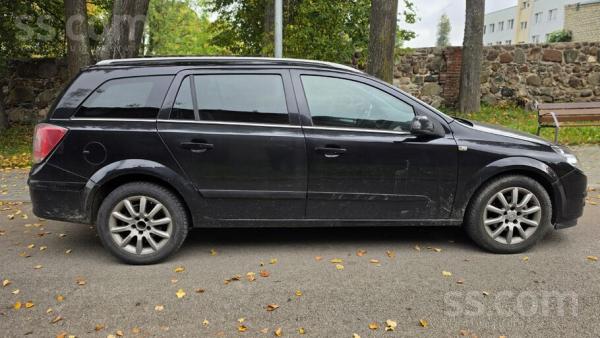 Melns Opel Astra 2006 Balvi, ar dzinēja tilpumu 1.70 L un nobraukumu 360 tūkst. km par 1350 €, foto 6 vietnē AUTOMOTO.COM.LV
