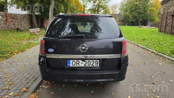 Melns Opel Astra 2006 Balvi, ar dzinēja tilpumu 1.70 L un nobraukumu 360 tūkst. km par 1350 €, foto 9 vietnē AUTOMOTO.COM.LV