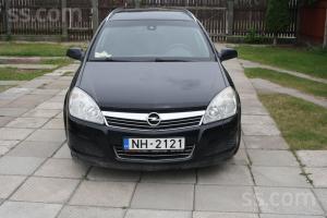 Black Opel Astra 2007 in Riga, with an engine capacity of 1.70 L and mileage of 289 thousand km for 1250 €, photo 3 on AUTOMOTO.COM.LV