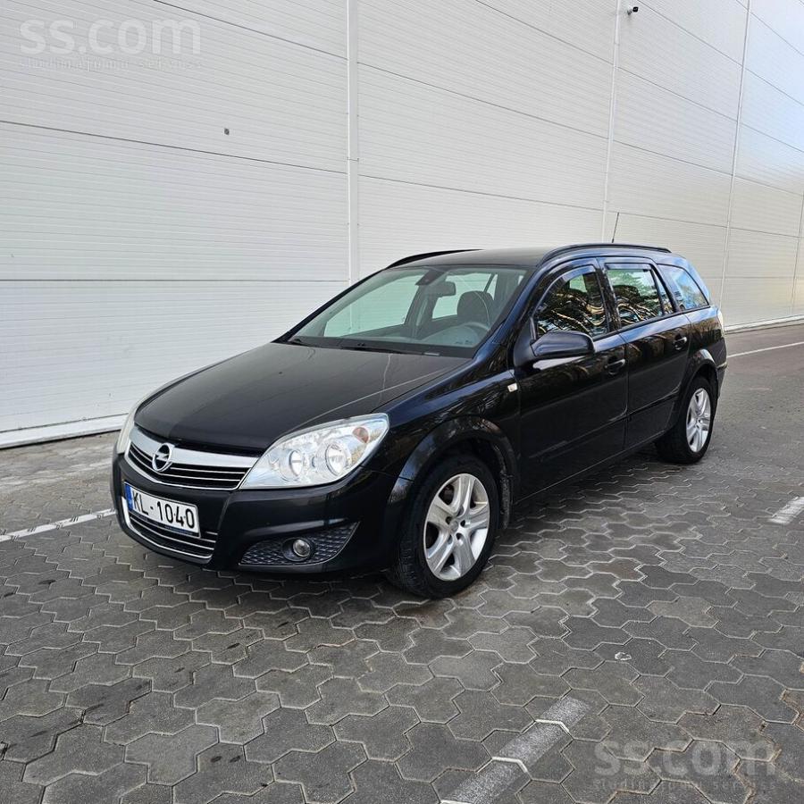 Melns Opel Astra 2007 Rīga, ar dzinēja tilpumu 1.70 L un nobraukumu 373 tūkst. km par 1510 €, foto 1 vietnē AUTOMOTO.COM.LV