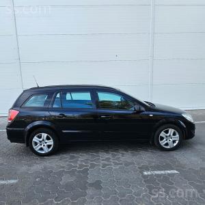 Melns Opel Astra 2007 Rīga, ar dzinēja tilpumu 1.70 L un nobraukumu 373 tūkst. km par 1510 €, foto 9 vietnē AUTOMOTO.COM.LV