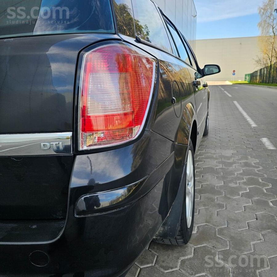 Melns Opel Astra 2007 Rīga, ar dzinēja tilpumu 1.70 L un nobraukumu 373 tūkst. km par 1510 €, foto 10 vietnē AUTOMOTO.COM.LV
