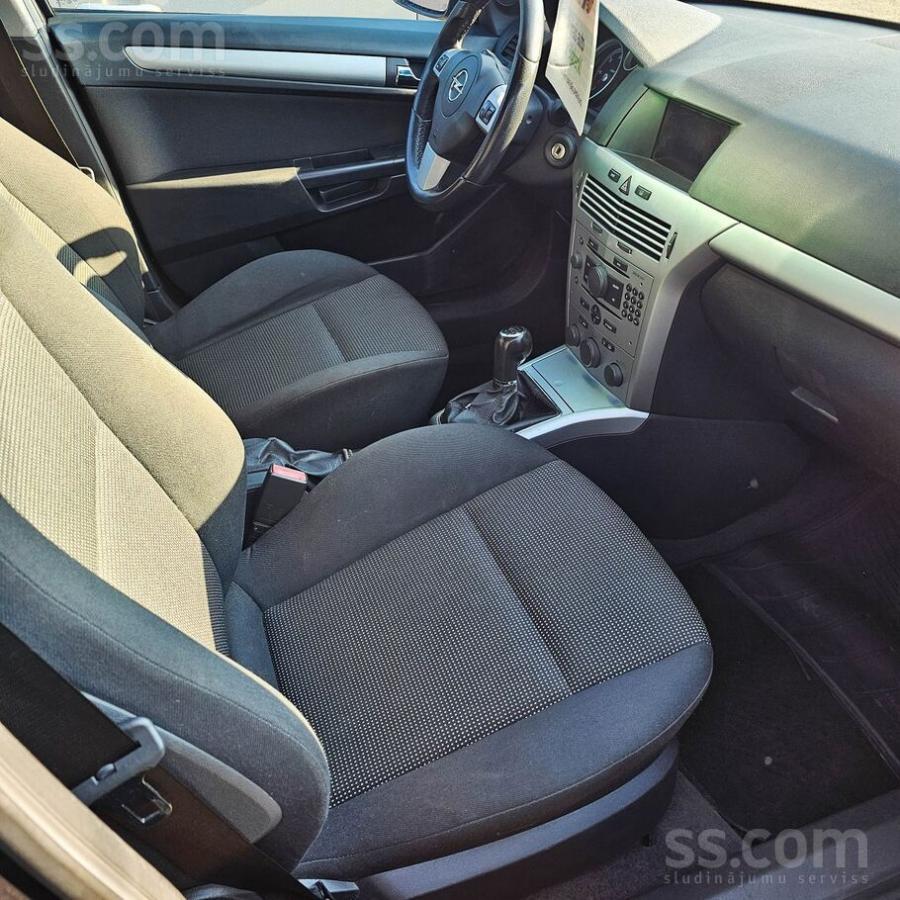 Melns Opel Astra 2007 Rīga, ar dzinēja tilpumu 1.70 L un nobraukumu 373 tūkst. km par 1510 €, foto 13 vietnē AUTOMOTO.COM.LV