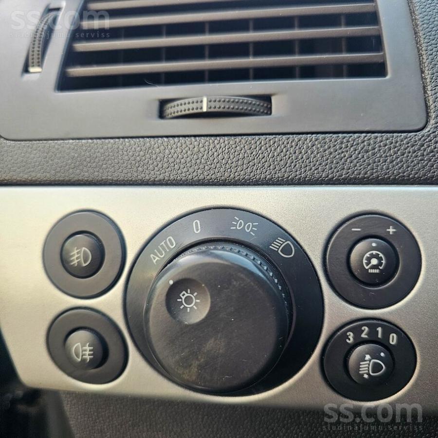 Melns Opel Astra 2007 Rīga, ar dzinēja tilpumu 1.70 L un nobraukumu 373 tūkst. km par 1510 €, foto 15 vietnē AUTOMOTO.COM.LV