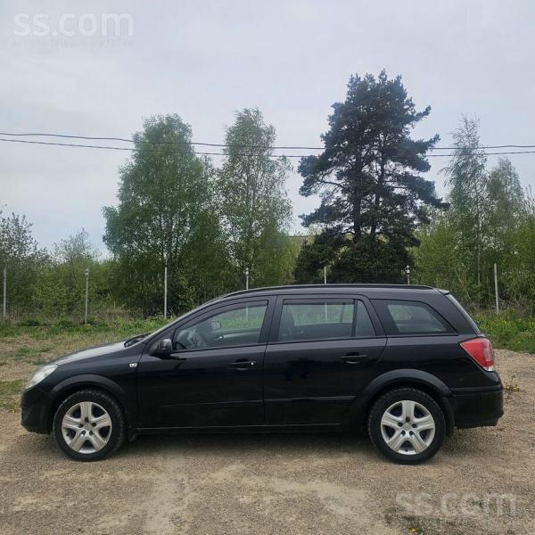 Melns Opel Astra 2007 Rīga, ar dzinēja tilpumu 1.70 L un nobraukumu 370 tūkst. km par 1390 €, foto 7 vietnē AUTOMOTO.COM.LV