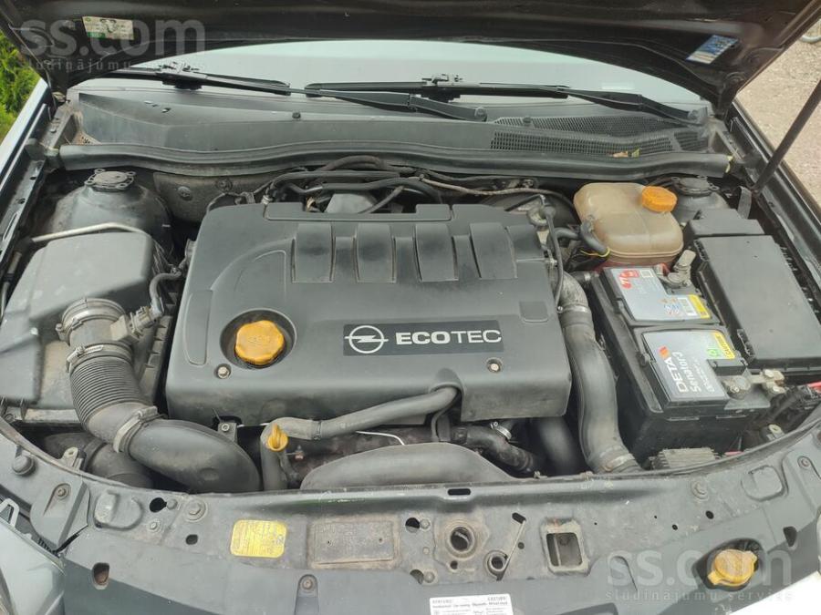 Black Opel Astra 2007 in Tukums, with an engine capacity of 1.90 L and mileage of 254 thousand km for 1750 €, photo 10 on AUTOMOTO.COM.LV