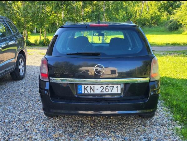 Black Opel Astra 2007 in Rezekne, with an engine capacity of 1.70 L and mileage of 0 thousand km for 1200 €, photo 2 on AUTOMOTO.COM.LV