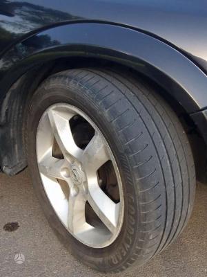 Black Opel Astra 2007 in Kretinga, with an engine capacity of 1.91 L and mileage of 420 thousand km for 1250 €, photo 7 on AUTOMOTO.COM.LV