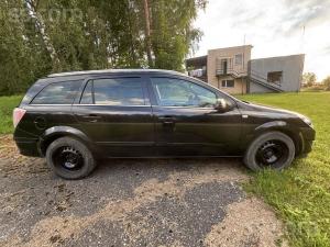 Melns Opel Astra 2007 Cēsis, ar dzinēja tilpumu 1.90 L un nobraukumu 467 tūkst. km par 550 €, foto 4 vietnē AUTOMOTO.COM.LV