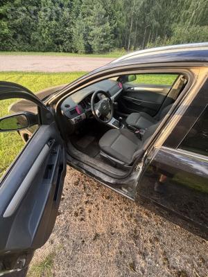 Melns Opel Astra 2007 Cēsis, ar dzinēja tilpumu 1.90 L un nobraukumu 467 tūkst. km par 550 €, foto 6 vietnē AUTOMOTO.COM.LV