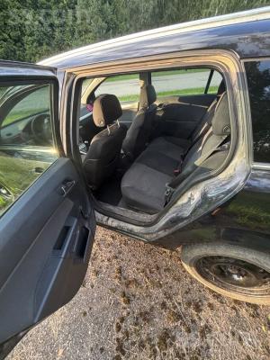 Melns Opel Astra 2007 Cēsis, ar dzinēja tilpumu 1.90 L un nobraukumu 467 tūkst. km par 550 €, foto 7 vietnē AUTOMOTO.COM.LV