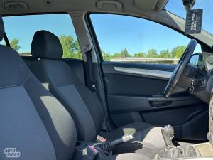 Black Opel Astra 2008 in Klaipeda, with an engine capacity of 1.70 L and mileage of 289 thousand km for 1450 €, photo 13 on AUTOMOTO.COM.LV