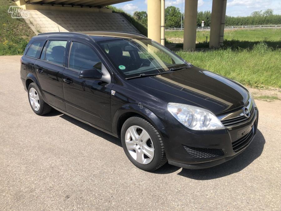 Melns Opel Astra 2008 Marijampole, ar dzinēja tilpumu 1.60 L un nobraukumu 220 tūkst. km par 1650 €, foto 1 vietnē AUTOMOTO.COM.LV