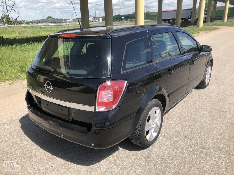 Melns Opel Astra 2008 Marijampole, ar dzinēja tilpumu 1.60 L un nobraukumu 220 tūkst. km par 1650 €, foto 5 vietnē AUTOMOTO.COM.LV