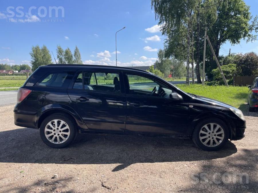 Melns Opel Astra 2008 Rīga, ar dzinēja tilpumu 1.90 L un nobraukumu 430 tūkst. km par 690 €, foto 7 vietnē AUTOMOTO.COM.LV