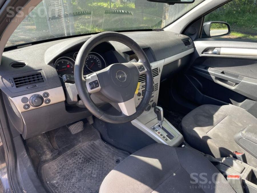 Melns Opel Astra 2008 Rīga, ar dzinēja tilpumu 1.90 L un nobraukumu 430 tūkst. km par 690 €, foto 10 vietnē AUTOMOTO.COM.LV