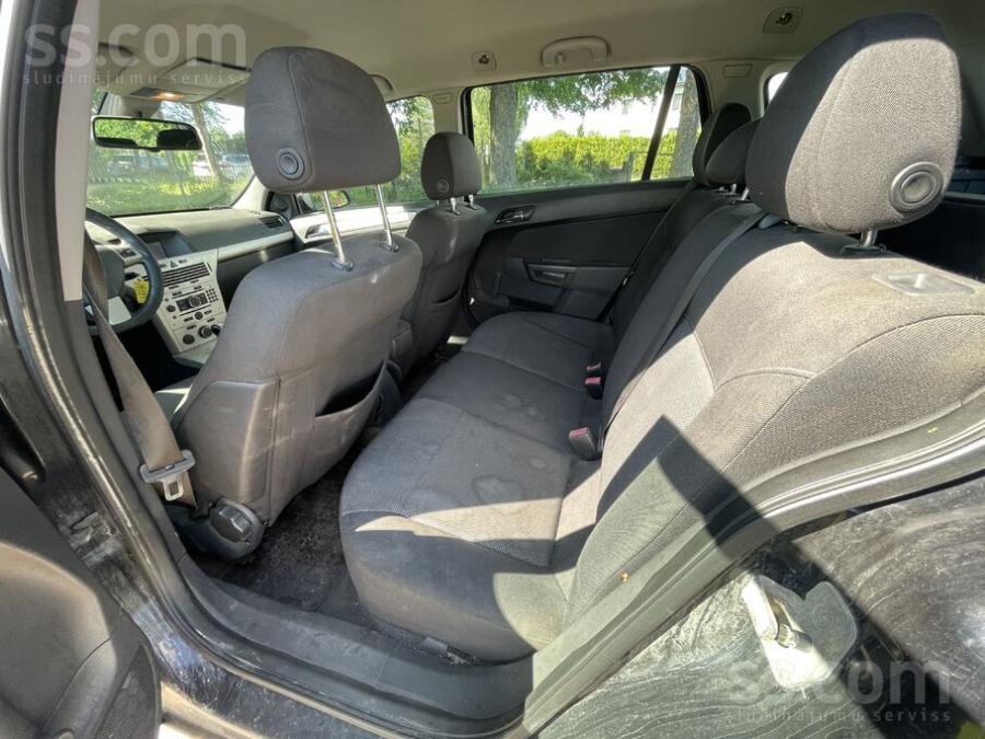 Melns Opel Astra 2008 Rīga, ar dzinēja tilpumu 1.90 L un nobraukumu 430 tūkst. km par 690 €, foto 12 vietnē AUTOMOTO.COM.LV