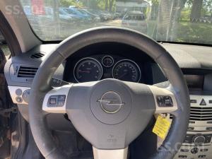 Melns Opel Astra 2008 Rīga, ar dzinēja tilpumu 1.90 L un nobraukumu 430 tūkst. km par 690 €, foto 16 vietnē AUTOMOTO.COM.LV