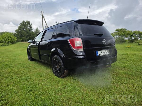 Melns Opel Astra 2008 Kuldīga, ar dzinēja tilpumu 1.70 L un nobraukumu 322 tūkst. km par 2000 €, foto 6 vietnē AUTOMOTO.COM.LV