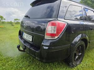 Черный Опель Астра 2008 в Кулдига, объемом двигателя 1.70 л и пробегом 322 тыс. км за 2000 €, фото 17 на AUTOMOTO.COM.LV