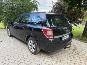 Melns Opel Astra 2008 Kuldīga, ar dzinēja tilpumu 2.00 L un nobraukumu 378 tūkst. km par 1700 €, foto 3 vietnē AUTOMOTO.COM.LV