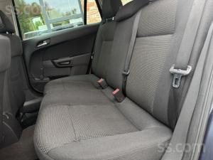 Melns Opel Astra 2008 Talsi, ar dzinēja tilpumu 1.70 L un nobraukumu 271 tūkst. km par 2970 €, foto 3 vietnē AUTOMOTO.COM.LV
