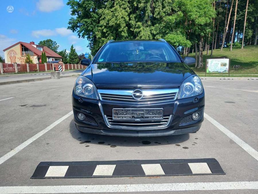 Melns Opel Astra 2008 Kelmė, ar dzinēja tilpumu 1.80 L un nobraukumu 247 tūkst. km par 2750 €, foto 8 vietnē AUTOMOTO.COM.LV