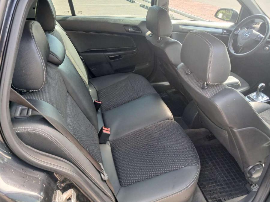 Melns Opel Astra 2008 Kelmė, ar dzinēja tilpumu 1.80 L un nobraukumu 247 tūkst. km par 2750 €, foto 11 vietnē AUTOMOTO.COM.LV