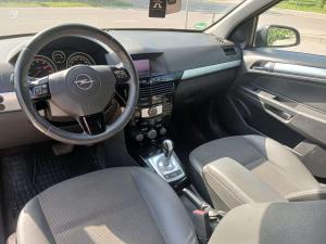 Melns Opel Astra 2008 Kelmė, ar dzinēja tilpumu 1.80 L un nobraukumu 247 tūkst. km par 2750 €, foto 12 vietnē AUTOMOTO.COM.LV