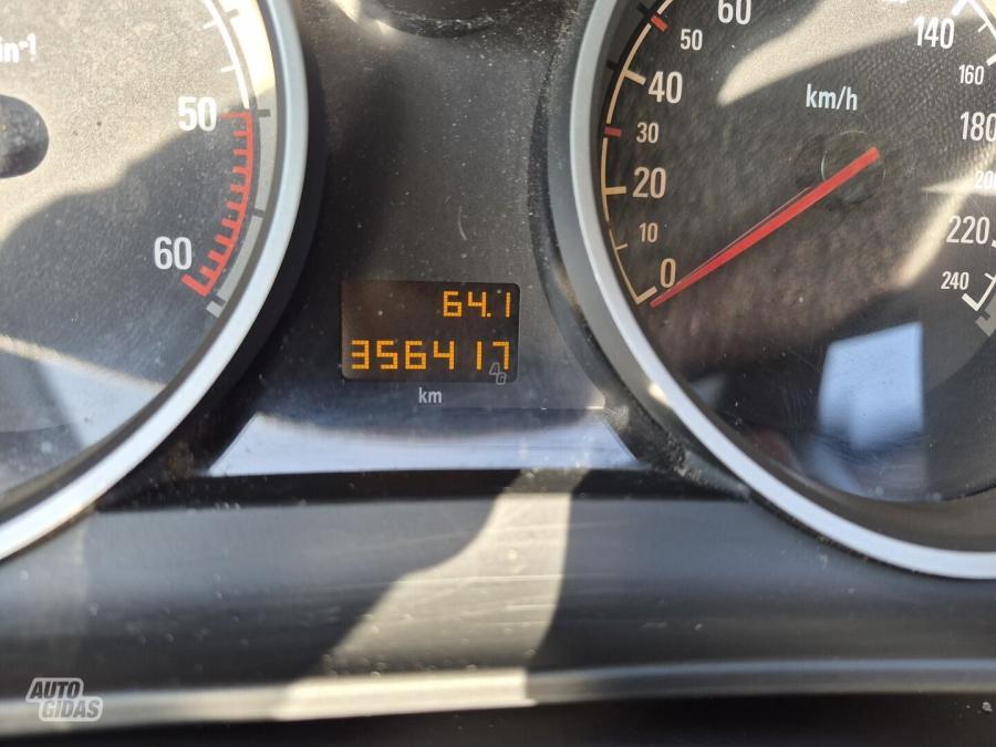 Black Opel Astra 2008 in Birzai, with an engine capacity of 1.90 L and mileage of 357 thousand km for 1399 €, photo 17 on AUTOMOTO.COM.LV