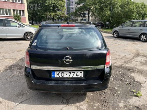 Черный Опель Астра 2008 в Рига, объемом двигателя 1.70 л и пробегом 360 тыс. км за 1000 €, фото 6 на AUTOMOTO.COM.LV