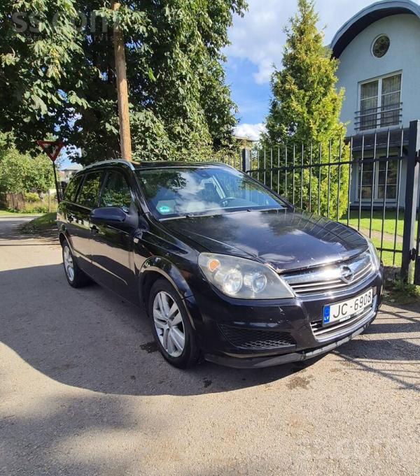 Melns Opel Astra 2008 Rīga, ar dzinēja tilpumu 1.90 L un nobraukumu 265 tūkst. km par 830 €, foto 1 vietnē AUTOMOTO.COM.LV