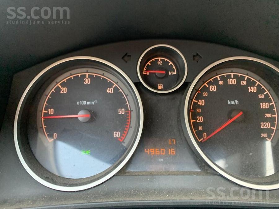Черный Опель Астра 2008 в Цесис, объемом двигателя 1.90 л и пробегом 0 тыс. км за 700 €, фото 6 на AUTOMOTO.COM.LV