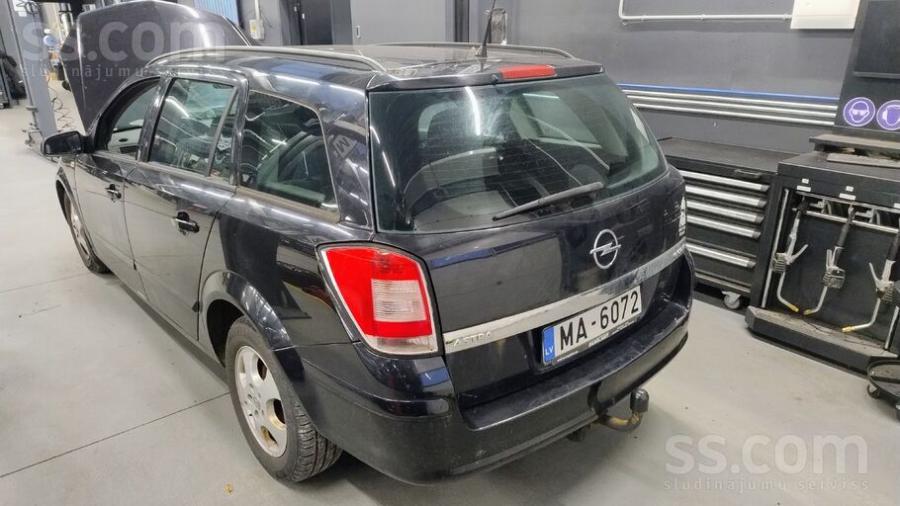 Melns Opel Astra 2009 Rīga, ar dzinēja tilpumu 1.70 L un nobraukumu 284 tūkst. km par 1000 €, foto 1 vietnē AUTOMOTO.COM.LV