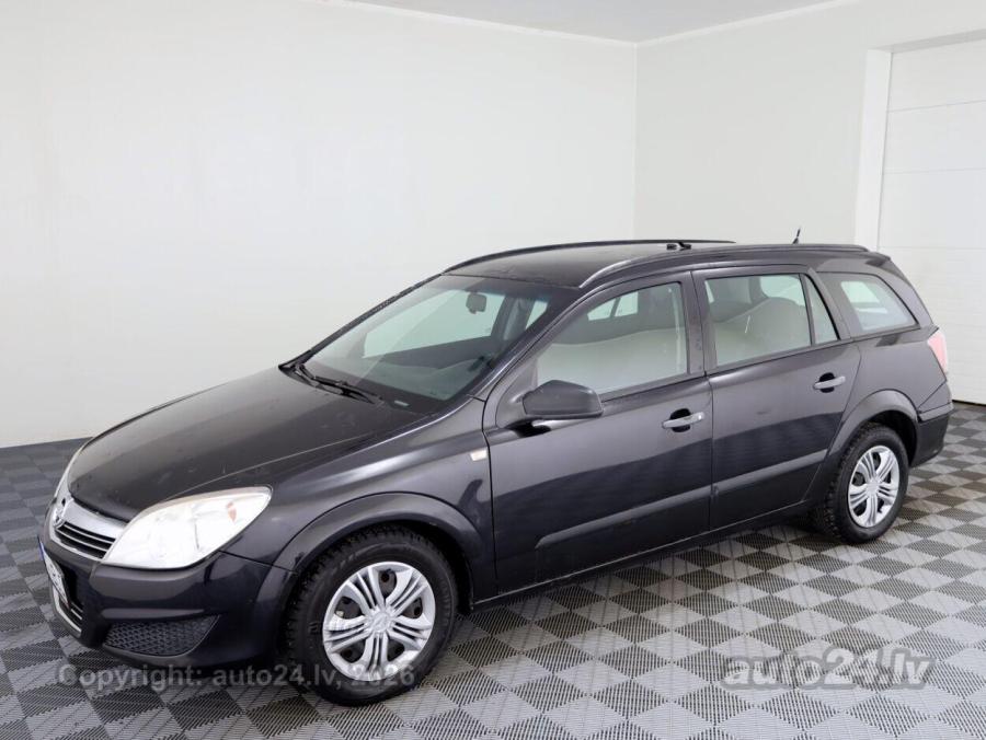 Black Opel Astra 2009 in Tallinn, with an engine capacity of 1.60 L and mileage of 259 thousand km for 799 €, photo 2 on AUTOMOTO.COM.LV