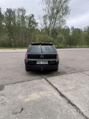 Melns Opel Astra 2009 Jelgava, ar dzinēja tilpumu 1.90 L un nobraukumu 430 tūkst. km par 1150 €, foto 6 vietnē AUTOMOTO.COM.LV