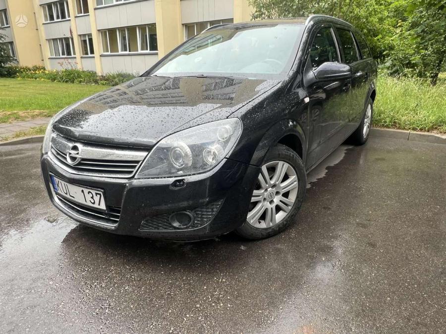 Melns Opel Astra 2009 Ignalina, ar dzinēja tilpumu 1.69 L un nobraukumu 266 tūkst. km par 1100 €, foto 1 vietnē AUTOMOTO.COM.LV