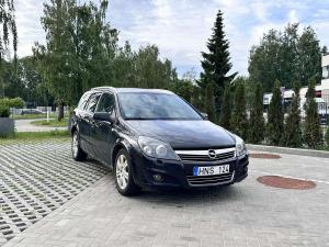Черный Опель Астра 2009 в Каунас, объемом двигателя 1.91 л и пробегом 278 тыс. км за 1120 €, фото 1 на AUTOMOTO.COM.LV