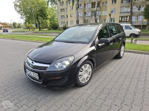 Черный Опель Астра 2010 в Вильнюс, объемом двигателя 1.90 л и пробегом 262 тыс. км за 1400 €, фото 4 на AUTOMOTO.COM.LV