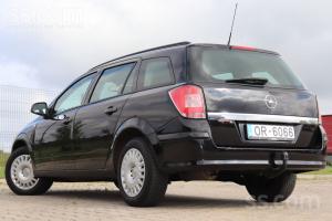 Black Opel Astra 2010 in Riga, with an engine capacity of 1.70 L and mileage of 271 thousand km for 3300 €, photo 11 on AUTOMOTO.COM.LV