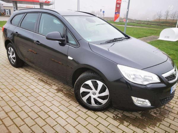 Melns Opel Astra 2011 Klaipėda, ar dzinēja tilpumu 1.69 L un nobraukumu 156 tūkst. km par 2990 €, foto 3 vietnē AUTOMOTO.COM.LV