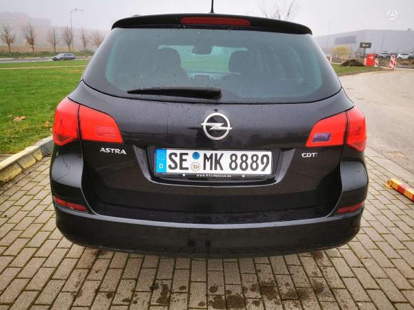 Melns Opel Astra 2011 Klaipėda, ar dzinēja tilpumu 1.69 L un nobraukumu 156 tūkst. km par 2990 €, foto 5 vietnē AUTOMOTO.COM.LV