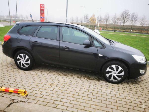 Melns Opel Astra 2011 Klaipėda, ar dzinēja tilpumu 1.69 L un nobraukumu 156 tūkst. km par 2990 €, foto 8 vietnē AUTOMOTO.COM.LV