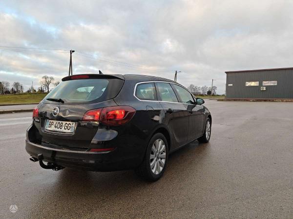 Melns Opel Astra 2011 Tauragė, ar dzinēja tilpumu 1.96 L un nobraukumu 236 tūkst. km par 3100 €, foto 7 vietnē AUTOMOTO.COM.LV