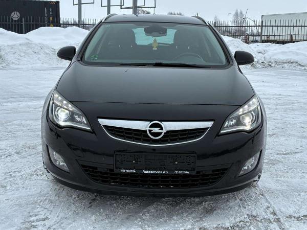 Melns Opel Astra 2011 Marijampole, ar dzinēja tilpumu 1.36 L un nobraukumu 239 tūkst. km par 2899 €, foto 2 vietnē AUTOMOTO.COM.LV
