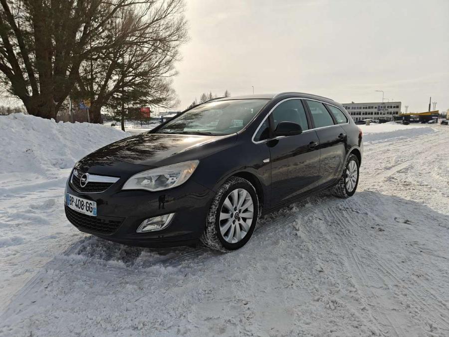 Melns Opel Astra 2011 Tauragė, ar dzinēja tilpumu 1.96 L un nobraukumu 236 tūkst. km par 2950 €, foto 1 vietnē AUTOMOTO.COM.LV
