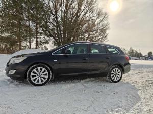 Melns Opel Astra 2011 Tauragė, ar dzinēja tilpumu 1.96 L un nobraukumu 236 tūkst. km par 2950 €, foto 2 vietnē AUTOMOTO.COM.LV