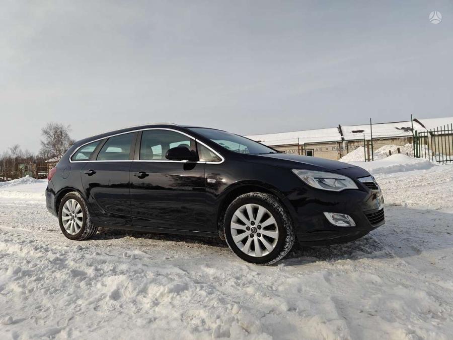 Melns Opel Astra 2011 Tauragė, ar dzinēja tilpumu 1.96 L un nobraukumu 236 tūkst. km par 2950 €, foto 5 vietnē AUTOMOTO.COM.LV