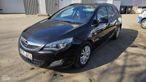 Melns Opel Astra 2011 Viļņa, ar dzinēja tilpumu 1.70 L un nobraukumu 303 tūkst. km par 1700 €, foto  vietnē AUTOMOTO.COM.LV